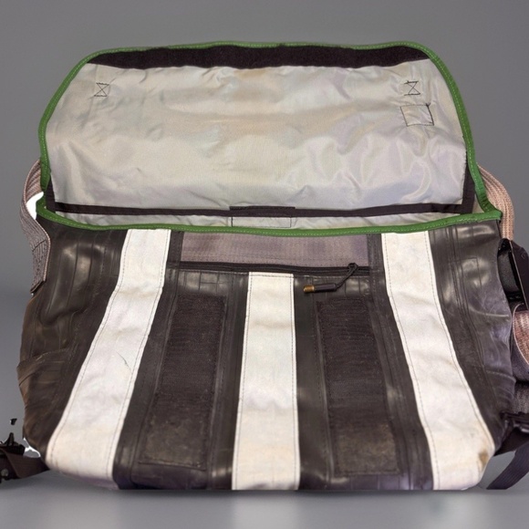 Alchemy Goods | Bags | Alchemy Goods 75 Recycled Materials Pike ...